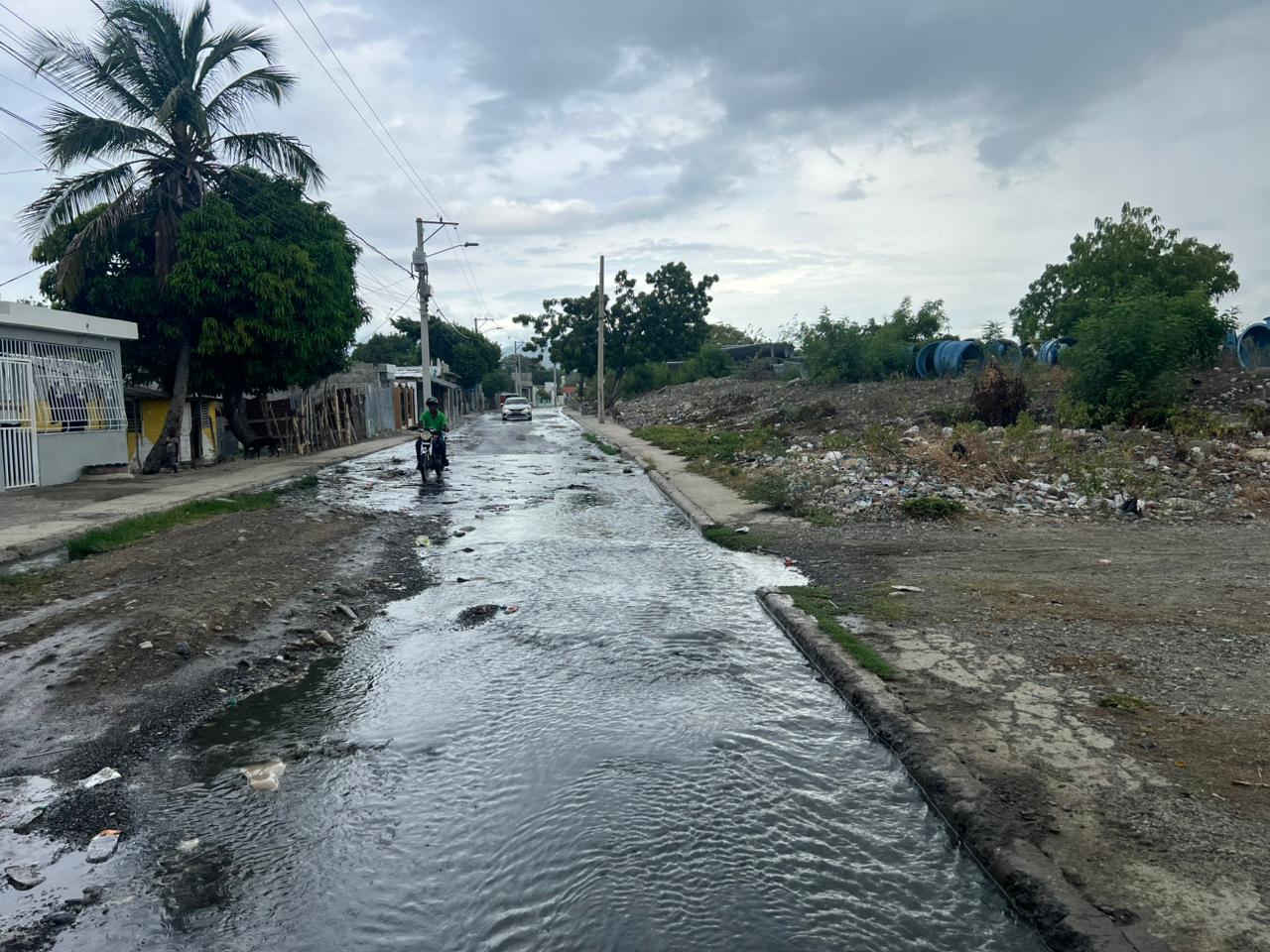 Colapso del sistema cloacal en Santa Rosa afecta liceo y escuela ...